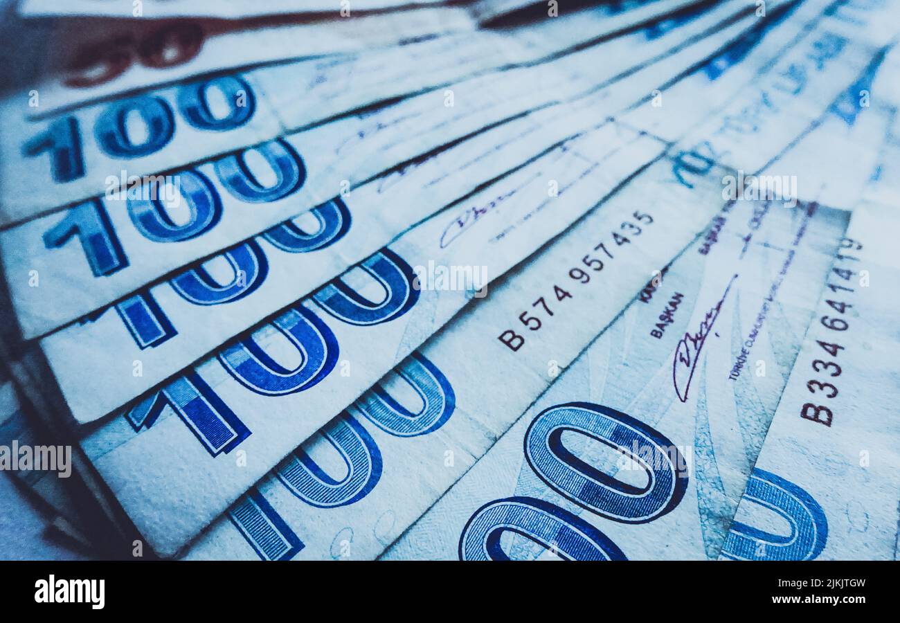 Closeup shot 100 sign hi-res stock photography and images - Alamy