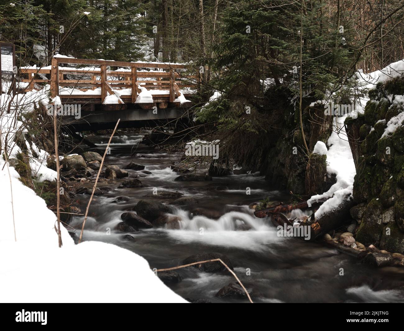 Bridge between rocks hi-res stock photography and images - Alamy