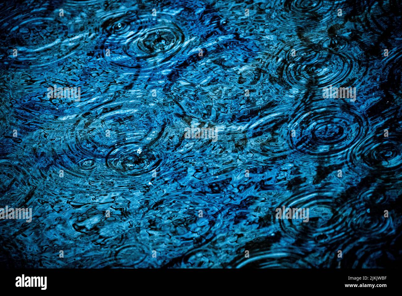 Ripple rain hi-res stock photography and images - Alamy