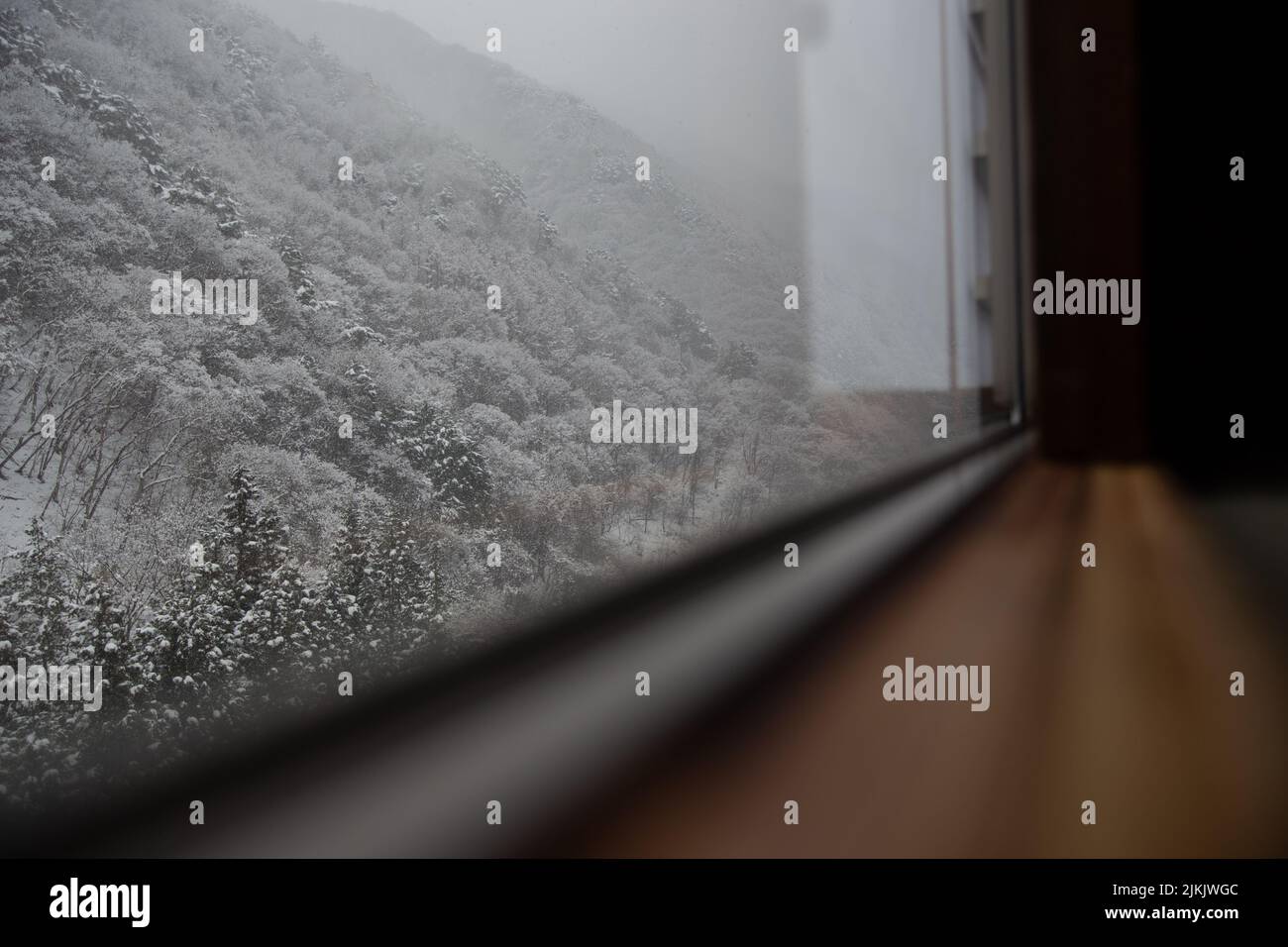 Come look outside hi-res stock photography and images - Alamy