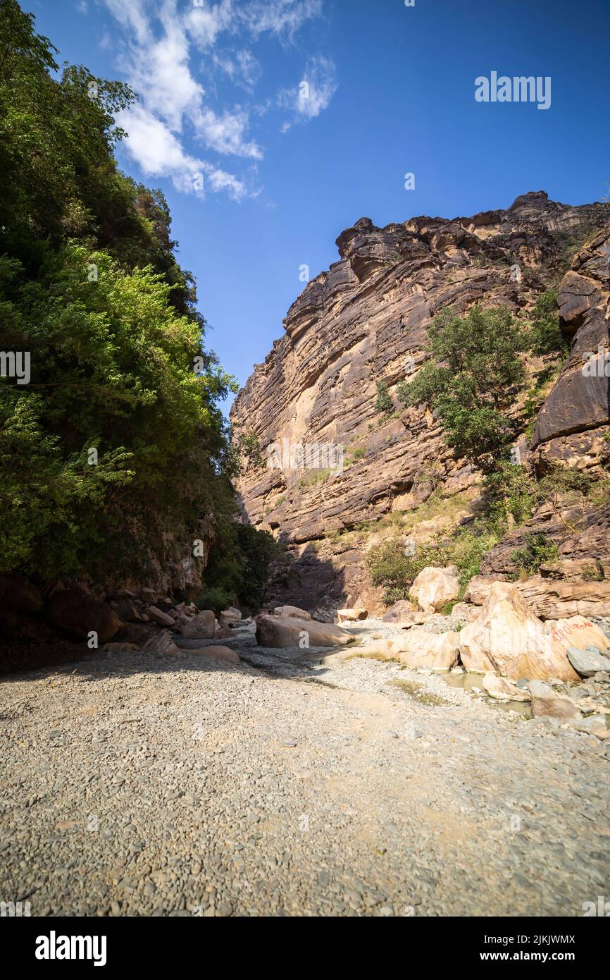 Beautiful cliffs green vegetation hi-res stock photography and images ...