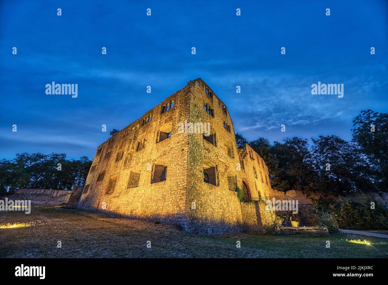 The ruins of the medieval castle Landskron or Reichsburg Oppenheim in ...