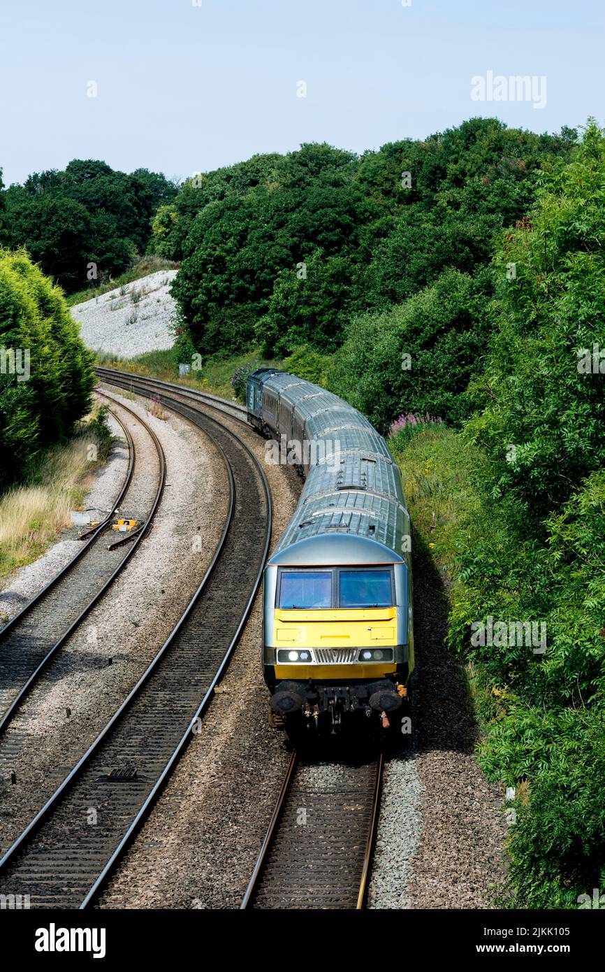 Train uk chiltern mainline hi-res stock photography and images - Alamy