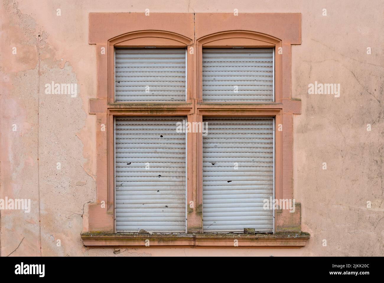 Windows stone house hi-res stock photography and images - Alamy