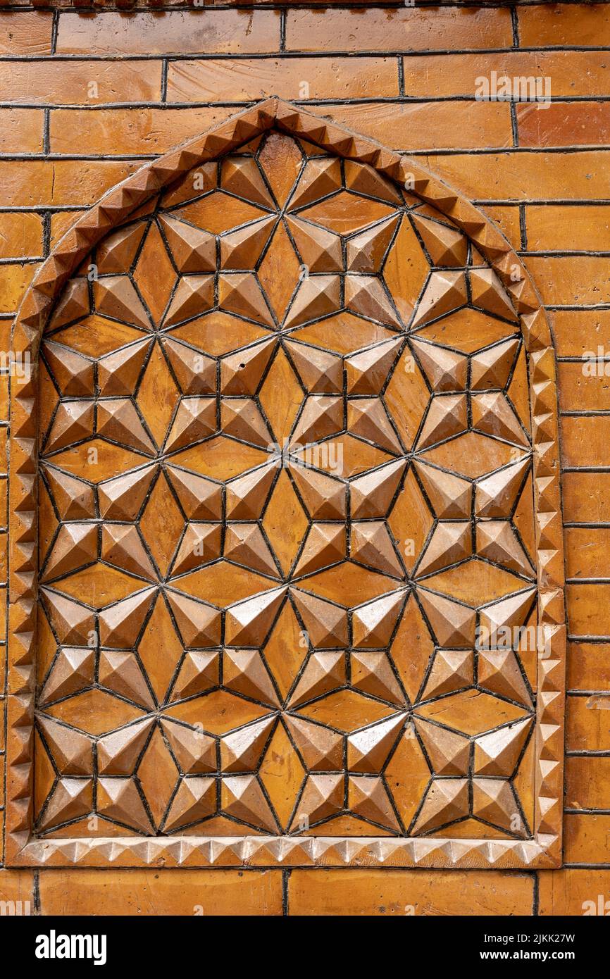 Vertical wall frame hi-res stock photography and images - Alamy