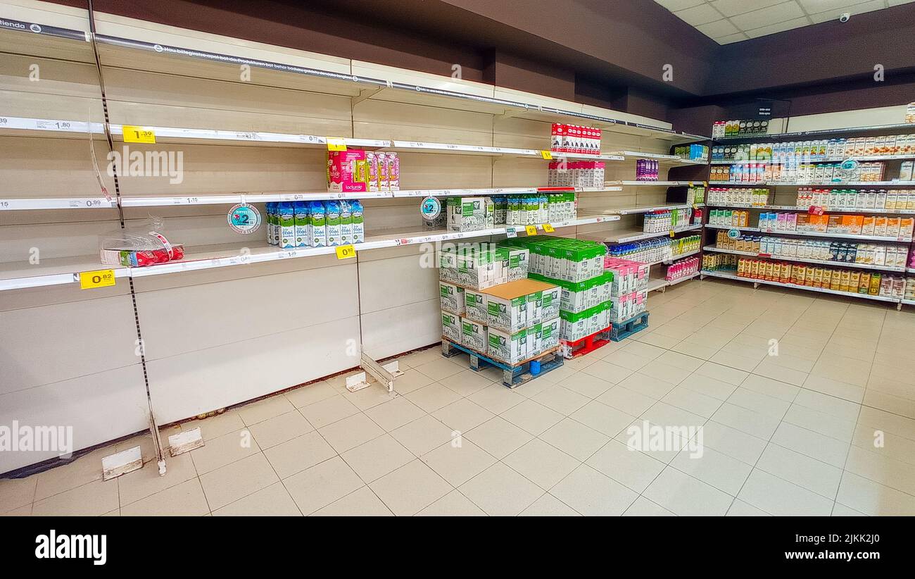 Shortages in supermarkets during the war conflict between Ukraine and ...