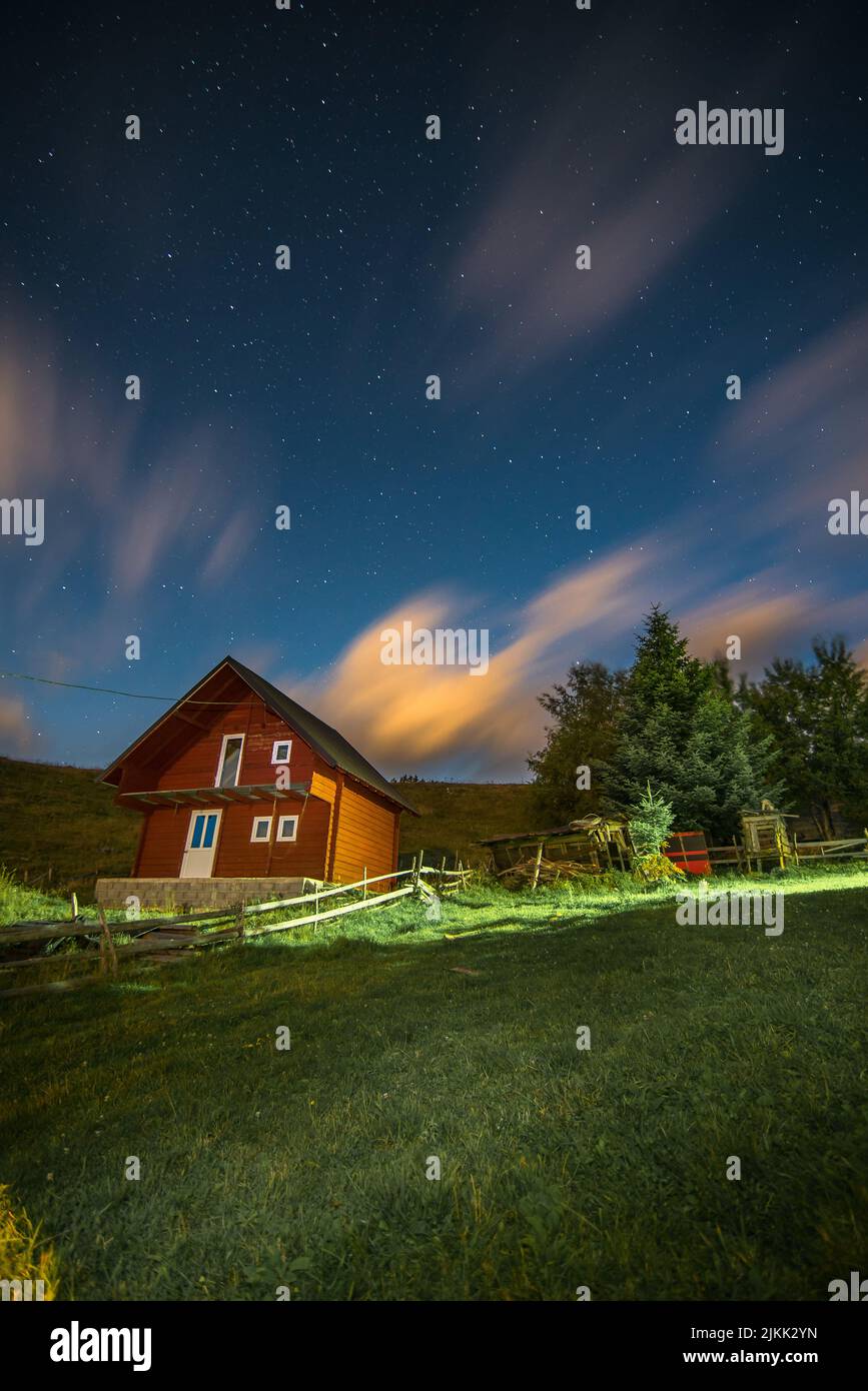 Residential farm hi-res stock photography and images - Alamy