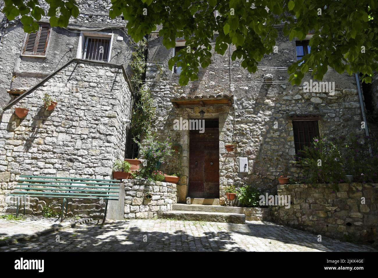 Medieval house exterior hi-res stock photography and images - Alamy