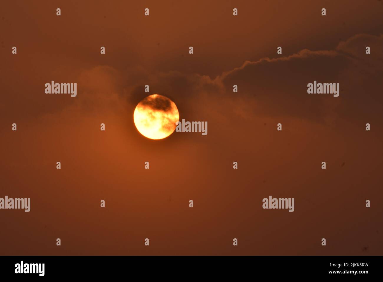 Full moon astrology hi-res stock photography and images - Alamy