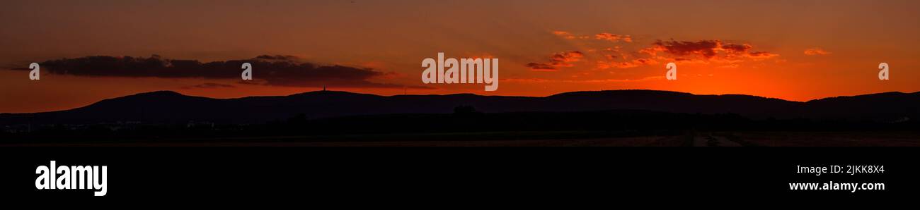 Deep red sunrise hi-res stock photography and images - Alamy