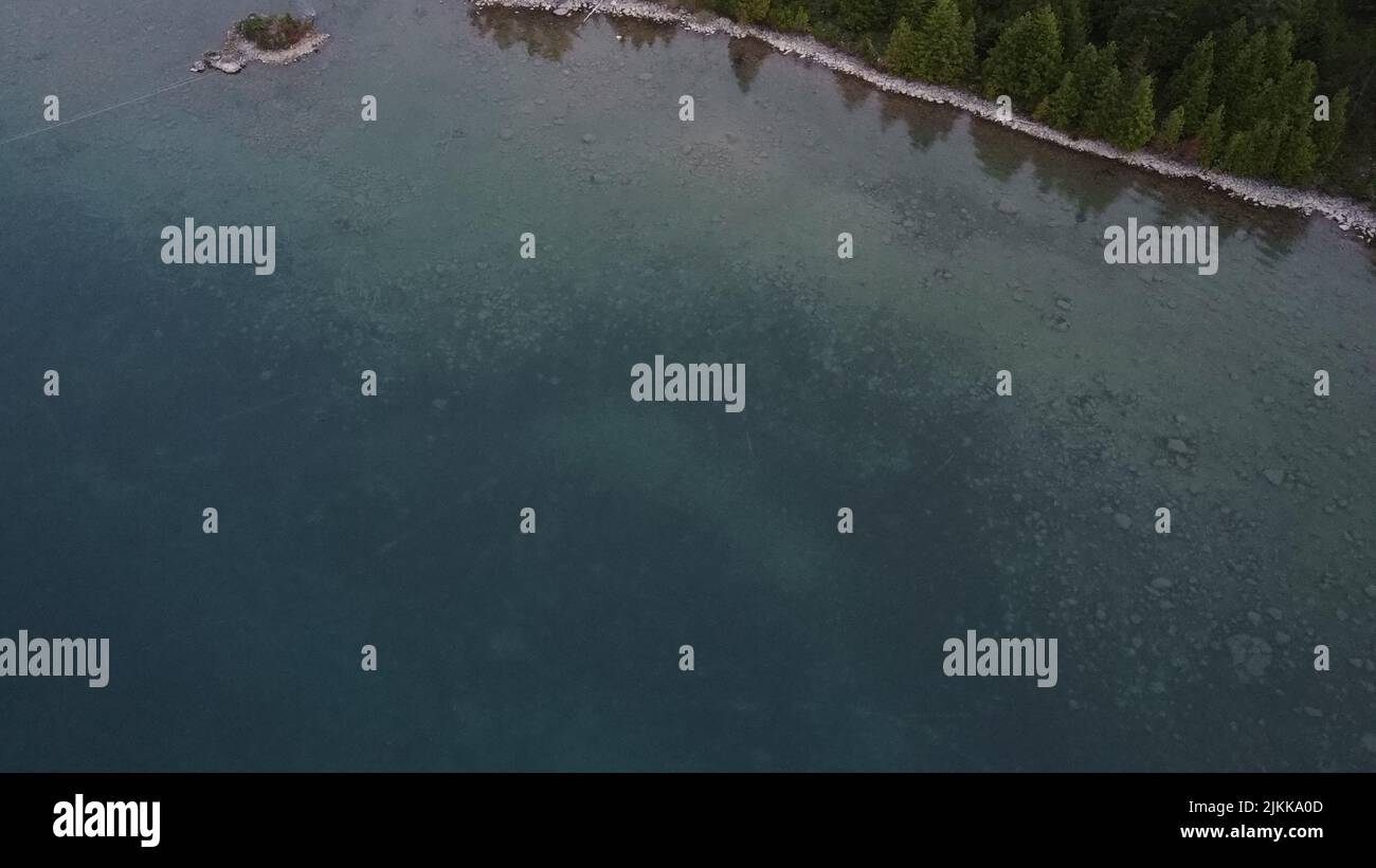 Evergreen trees lake hi-res stock photography and images - Alamy