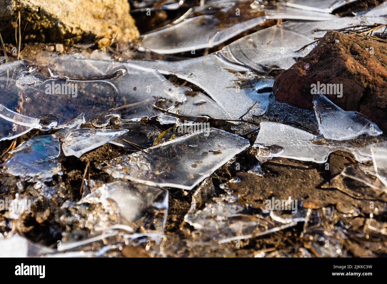 Shattered glass pattern hi-res stock photography and images - Alamy
