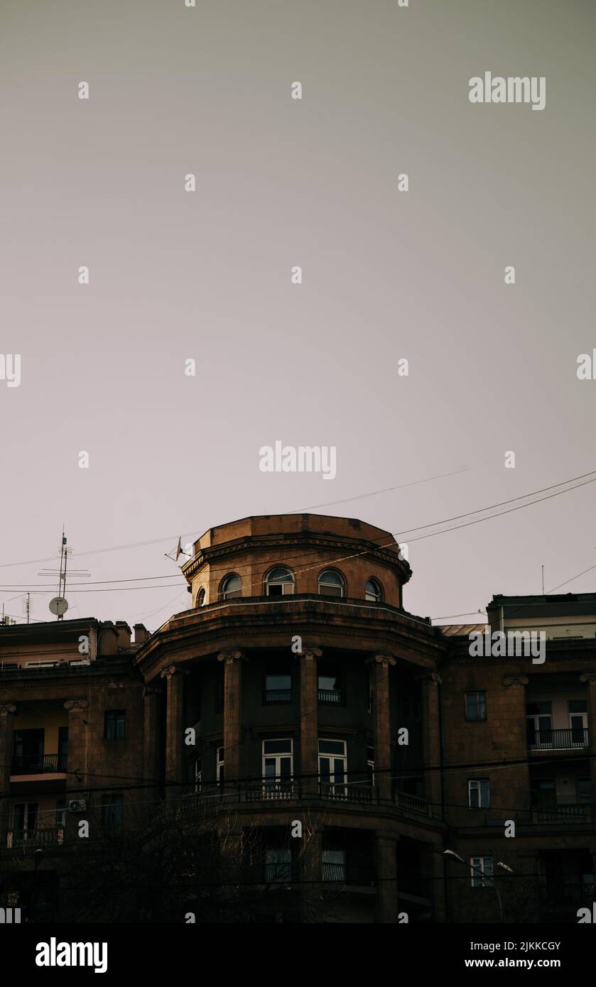 A scenic shot of a beautiful circular building in the city centre of ...