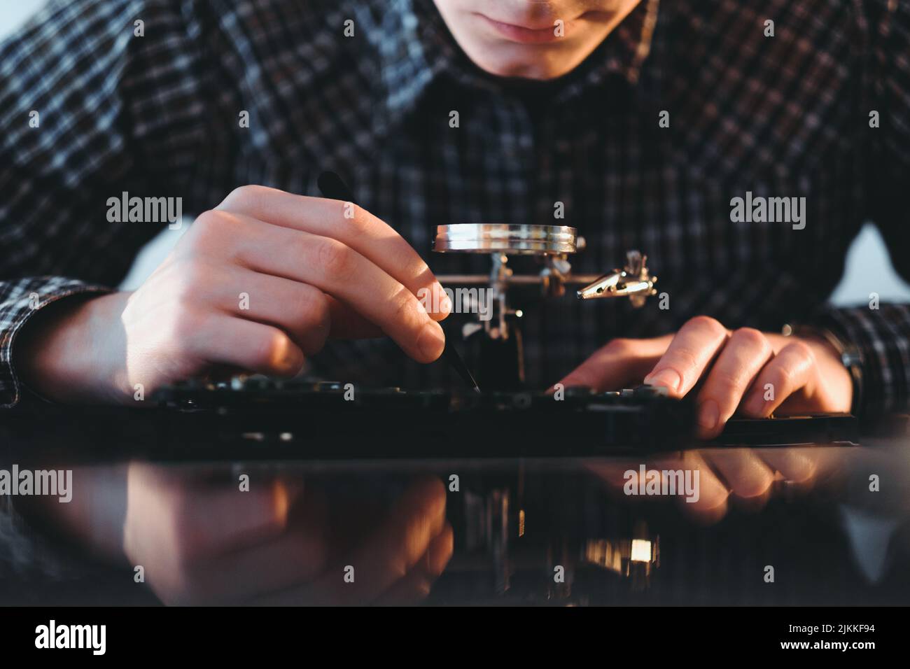 computer hardware microelectronics engineer test Stock Photo - Alamy