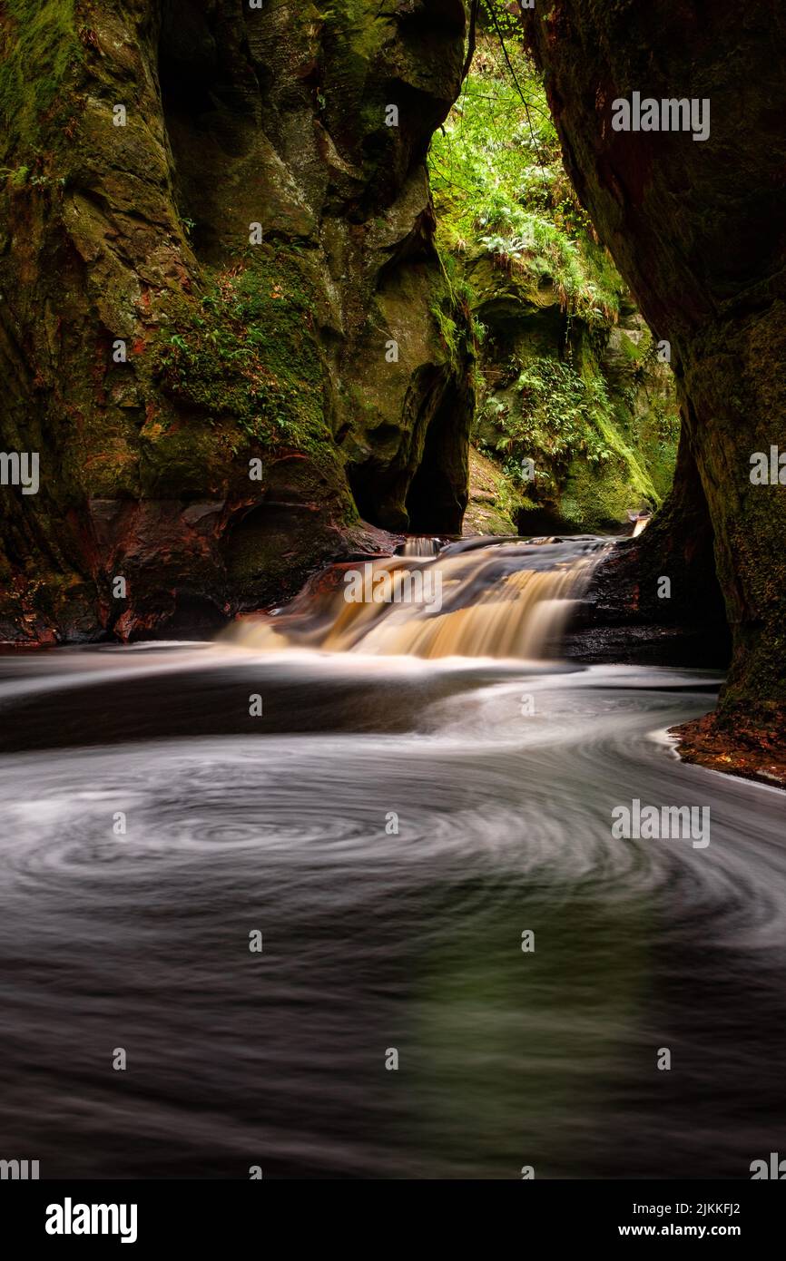 Waterfall down a vertical cliff hi-res stock photography and images - Alamy