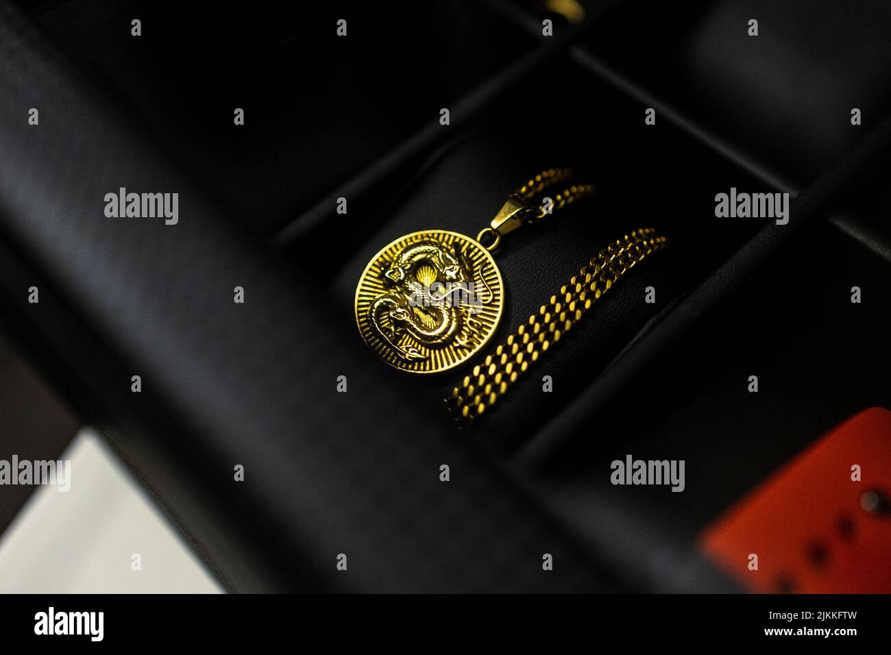 Black and gold dragon hi-res stock photography and images - Alamy