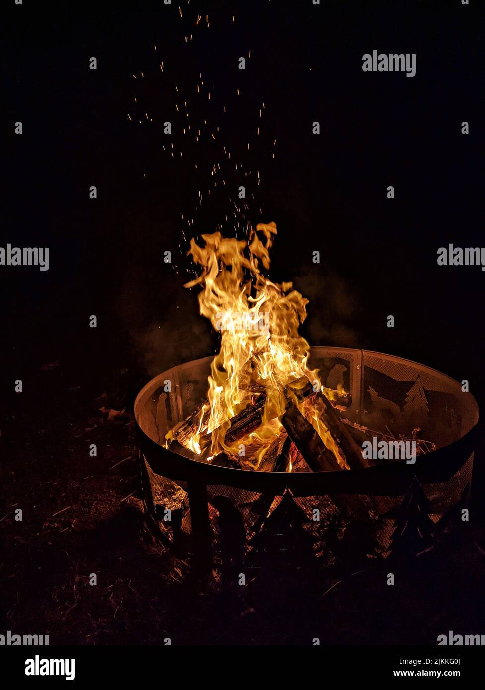 Black smoke fire background hi-res stock photography and images - Alamy