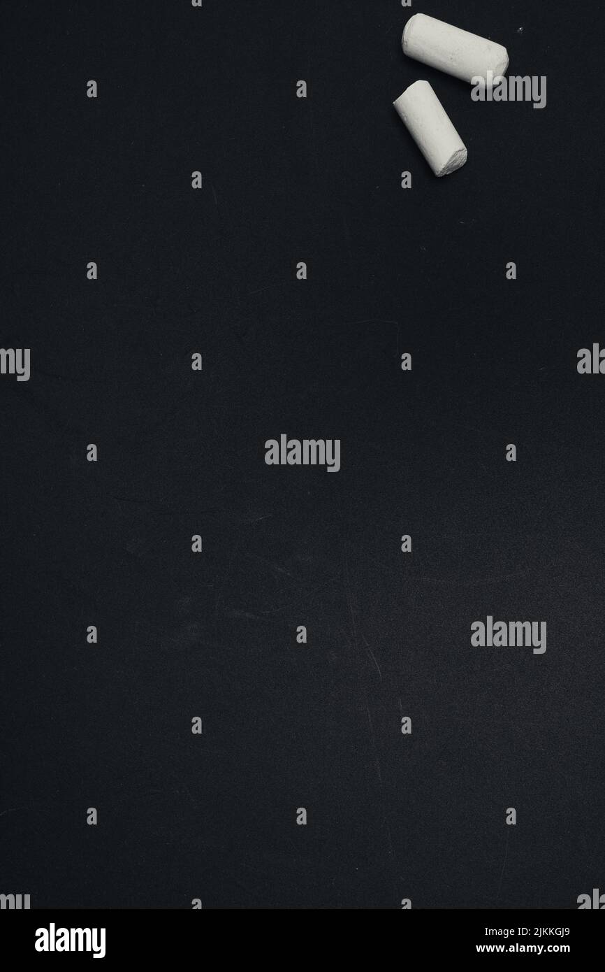 Black chalkboard surface hi-res stock photography and images - Alamy