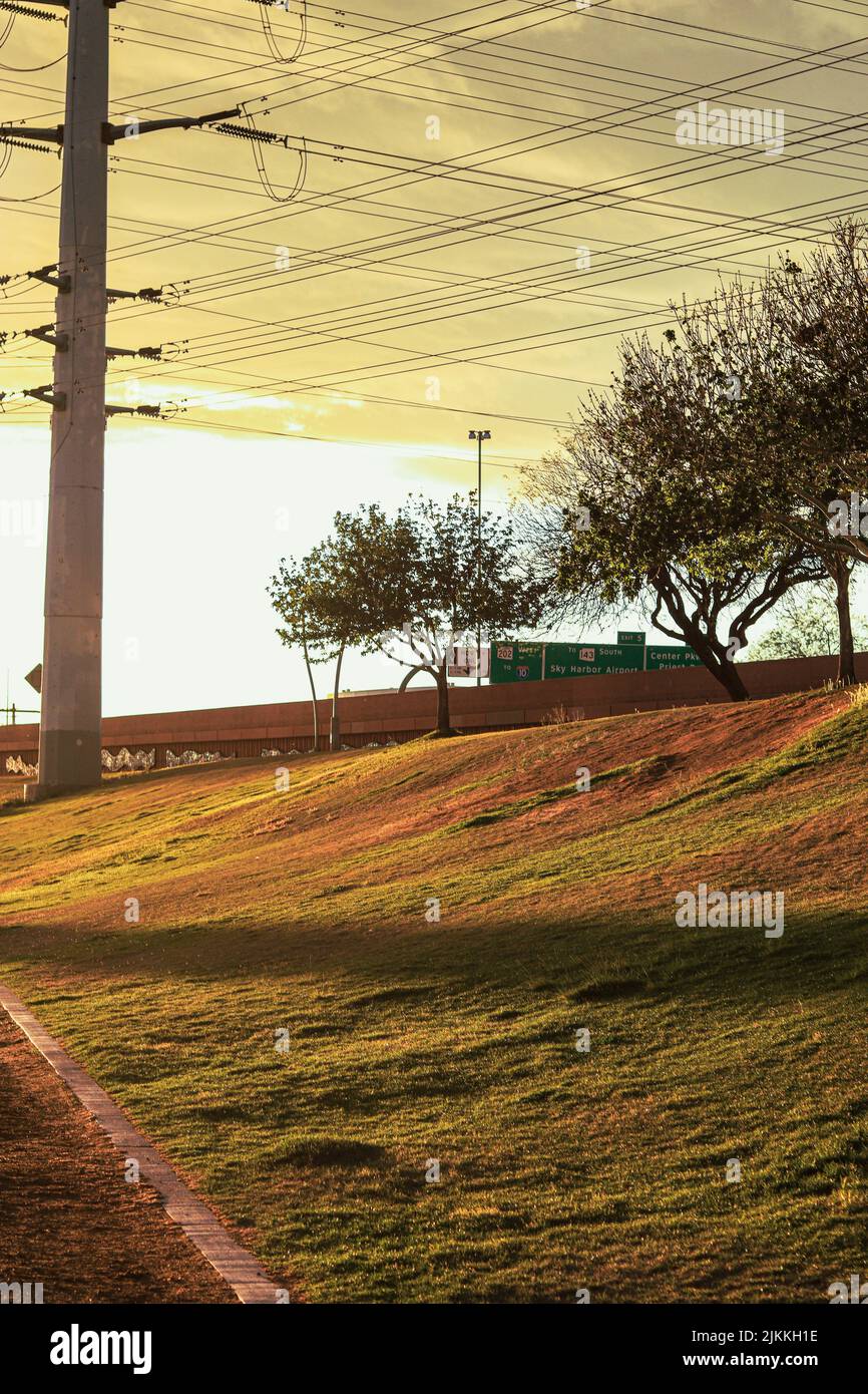 Hill vertical hi-res stock photography and images - Alamy