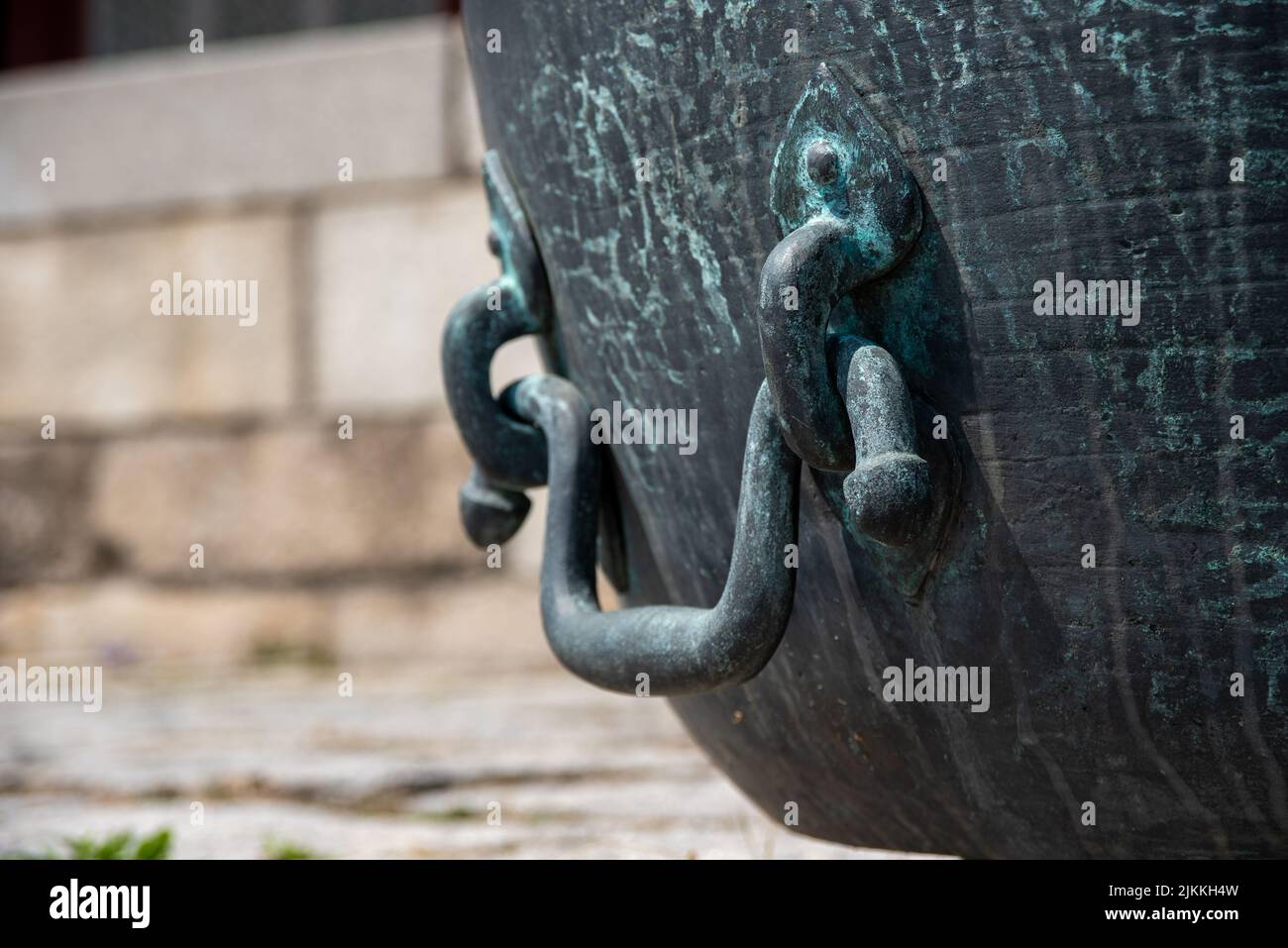 Handle iron hi-res stock photography and images - Alamy