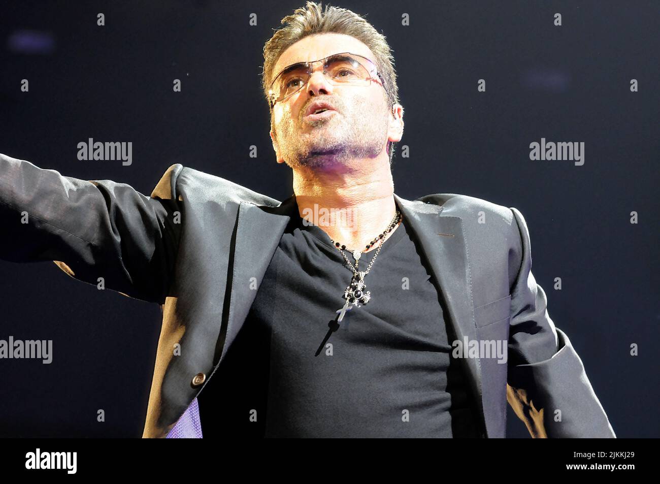 George michael hi-res stock photography and images - Alamy