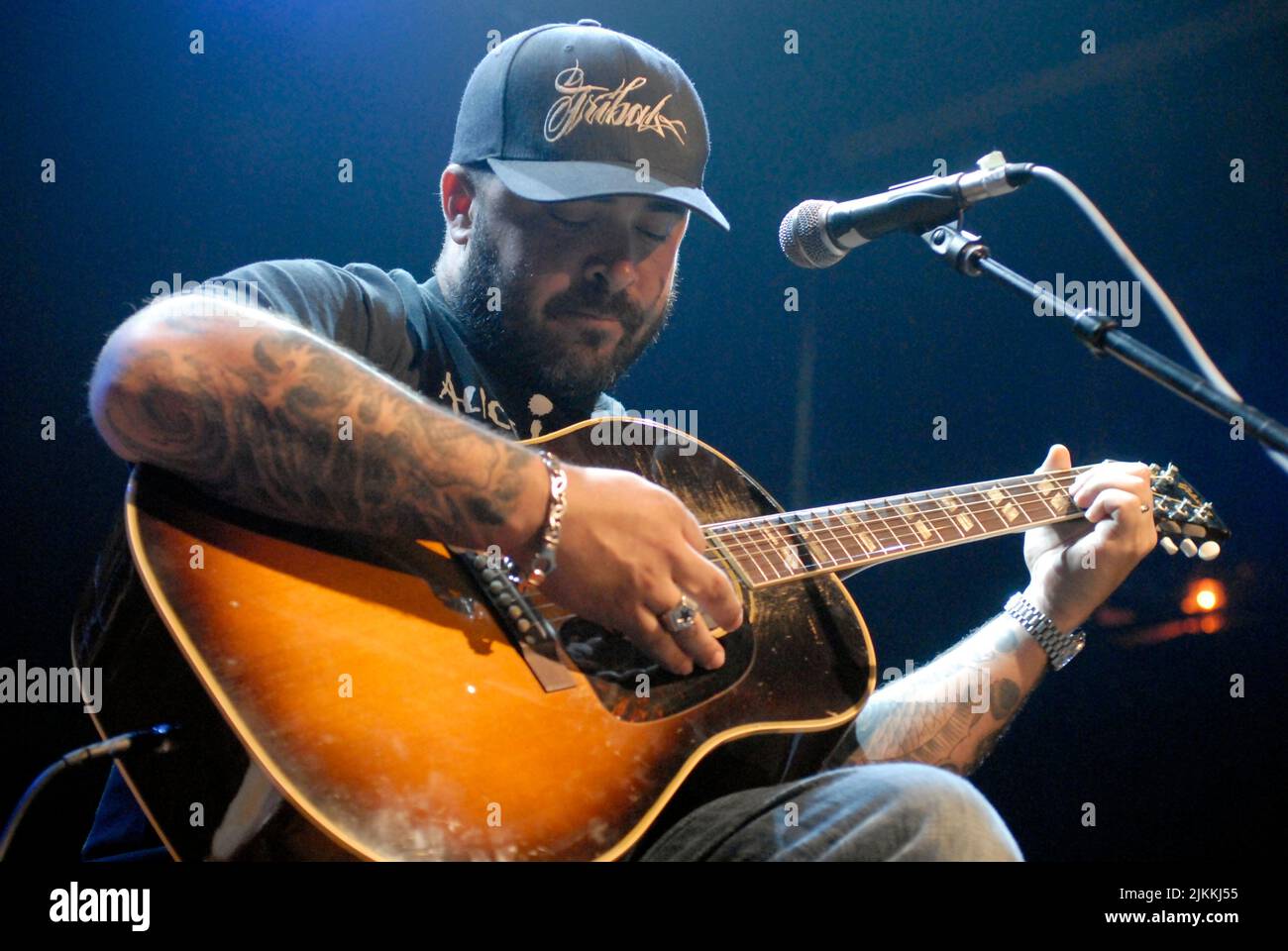 A closeup of Aaron Lewis of the band Staind performing live at the ...
