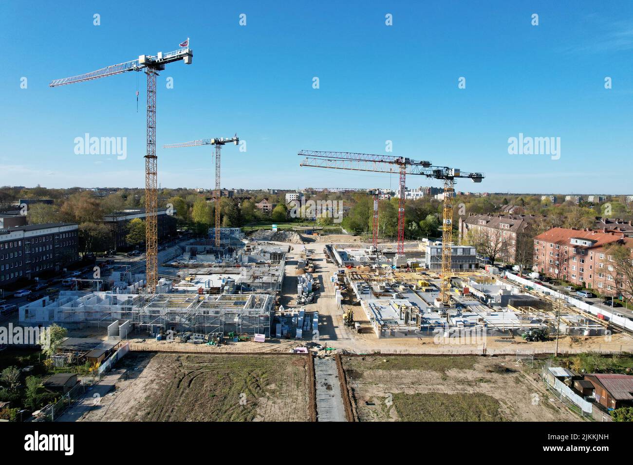 Construction site vertical hi-res stock photography and images - Alamy