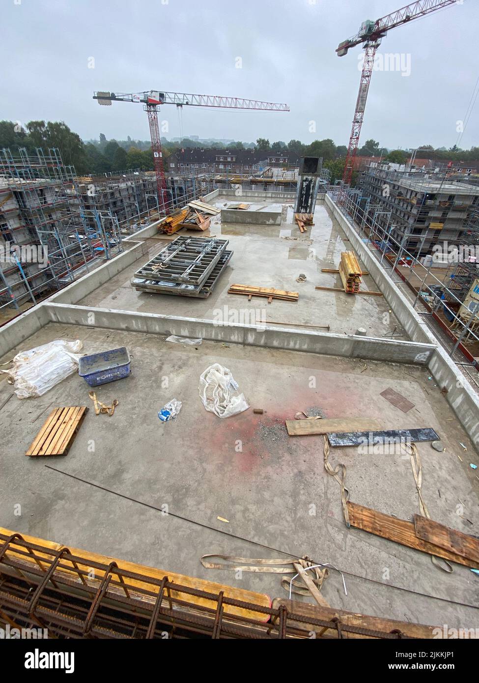 Construction site vertical hi-res stock photography and images - Alamy