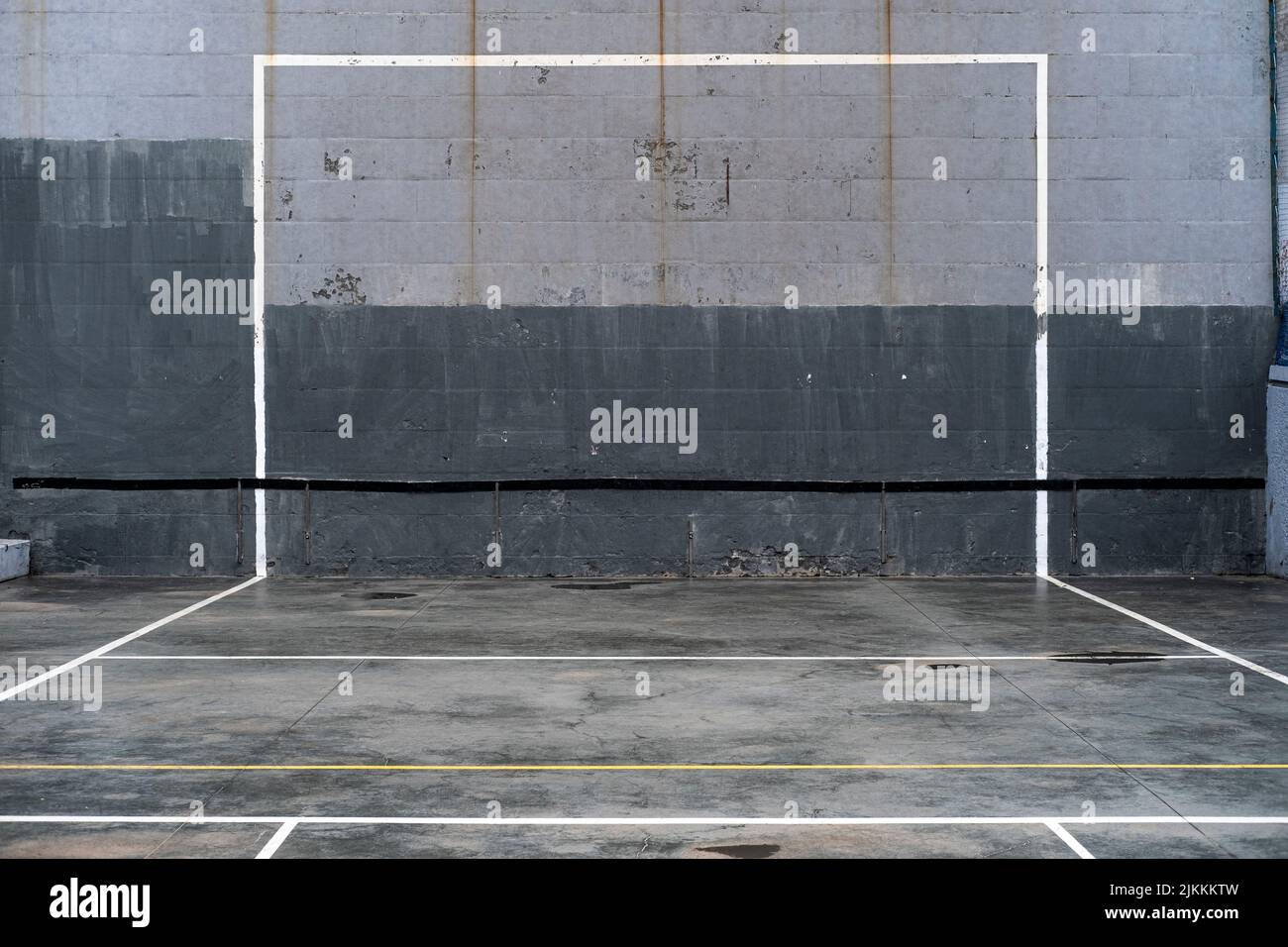lines on the ground marking a sports field Stock Photo - Alamy