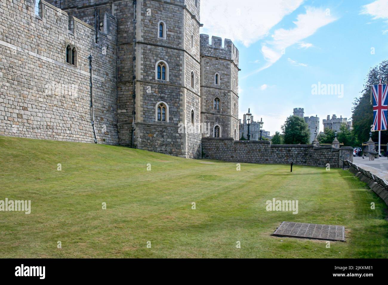 Windsor castle exterior grounds hi-res stock photography and images - Alamy