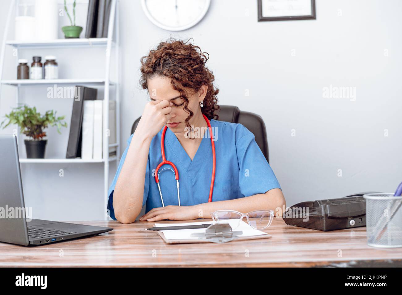 Doctor burnout office hi-res stock photography and images - Alamy