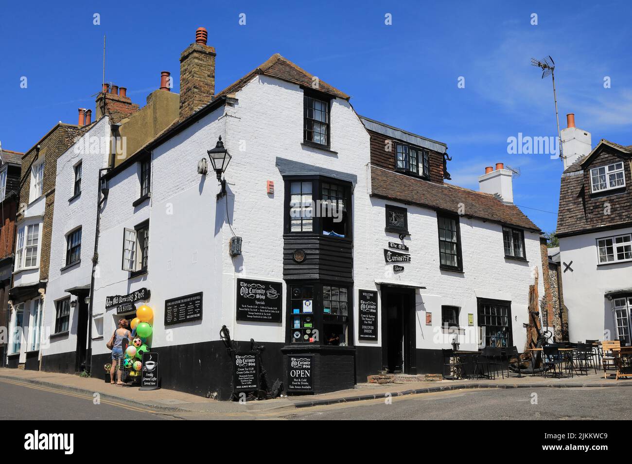 The Old Curiosity House, of Charles Dickens fame, a friendly cafe ...