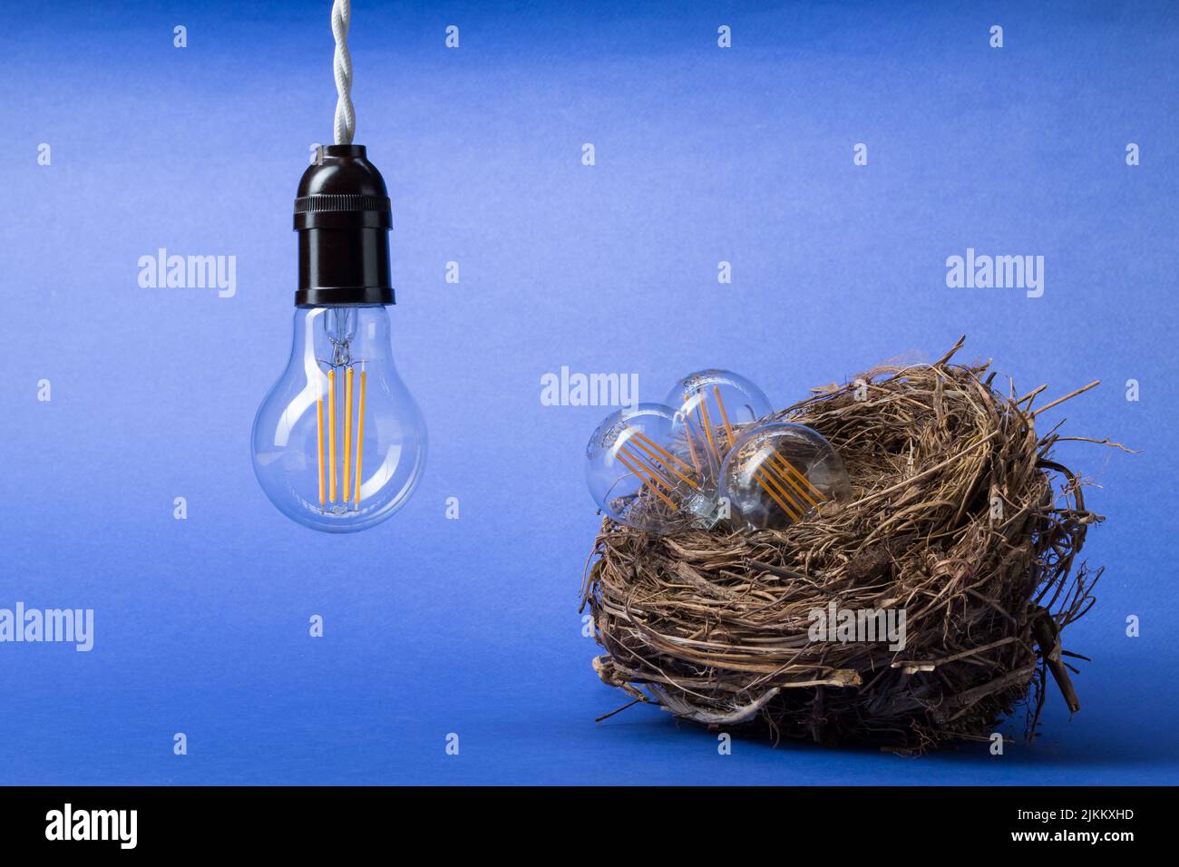 Light bulbs as art hi-res stock photography and images - Alamy