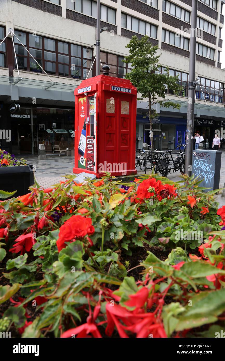 Glasgow red police box hi-res stock photography and images - Alamy