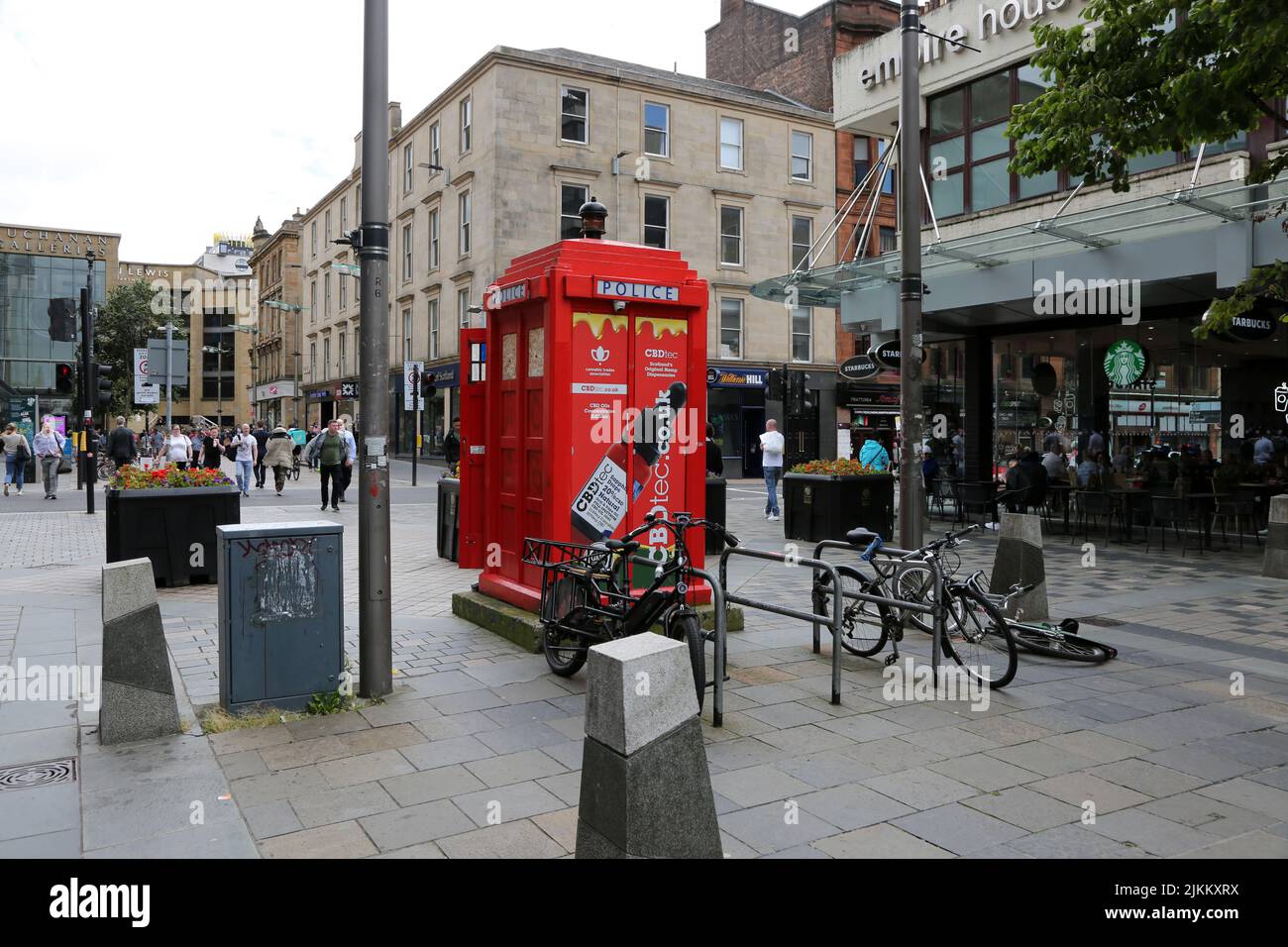 Glasgow red police box hi-res stock photography and images - Alamy