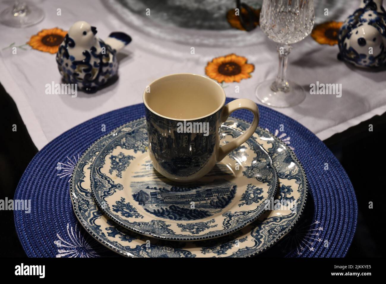 Decorative plate white background hi-res stock photography and images ...