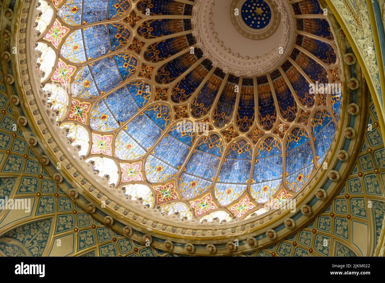 Stunning Dome of the Szeged Synagogue build,Hungary Stock Photo - Alamy