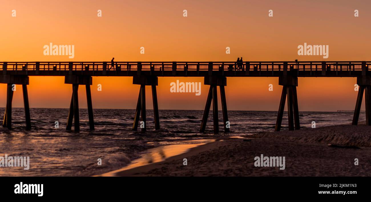 M b miller pier panama city beach hi-res stock photography and images ...