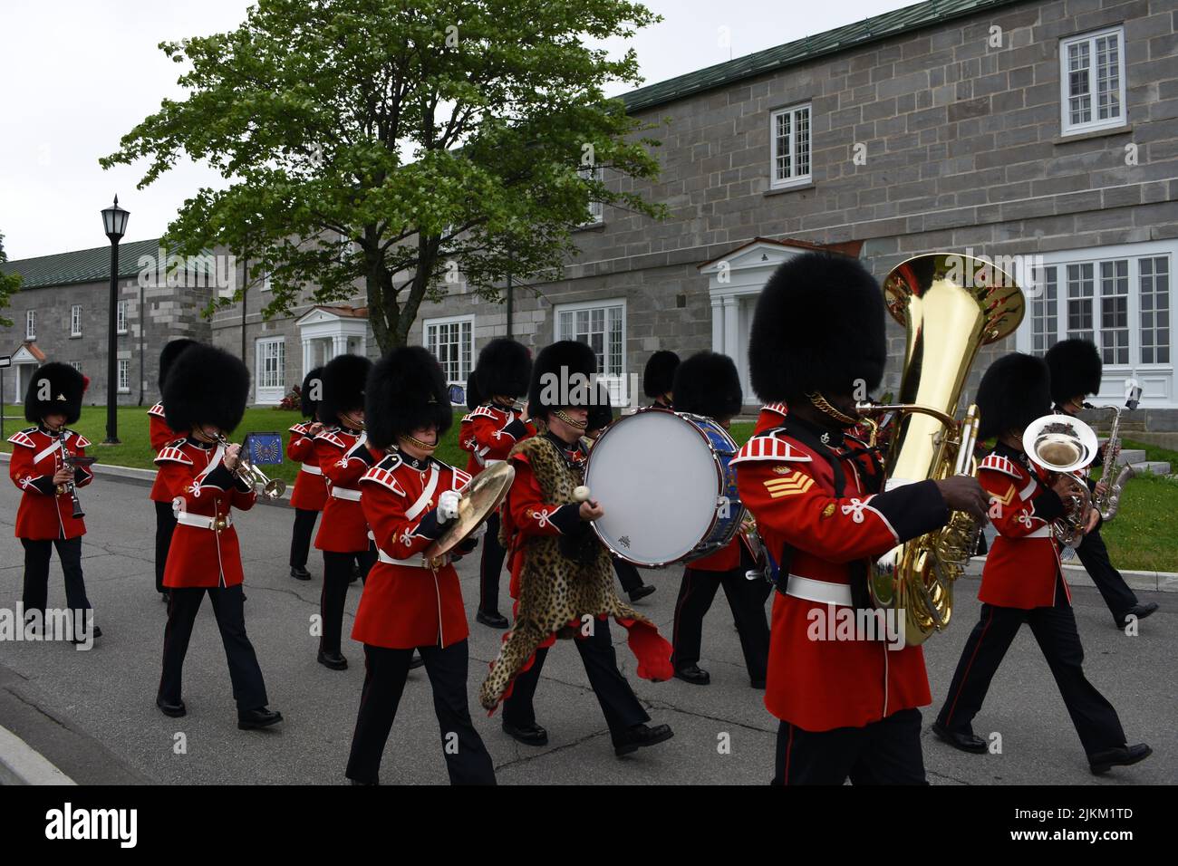 Canadian military marching hi-res stock photography and images - Alamy
