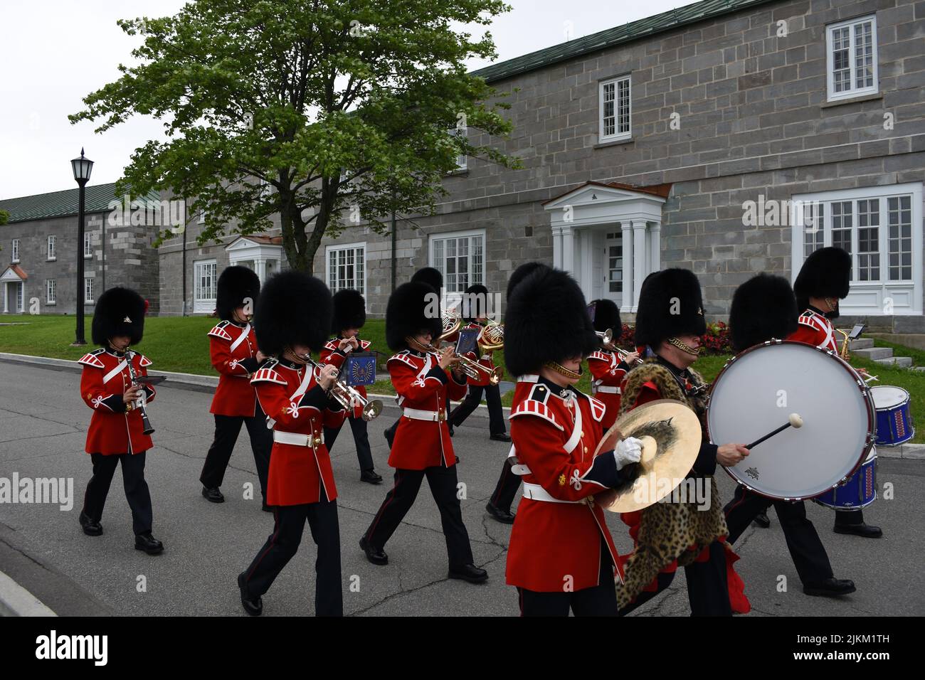Canadian military marching hi-res stock photography and images - Alamy