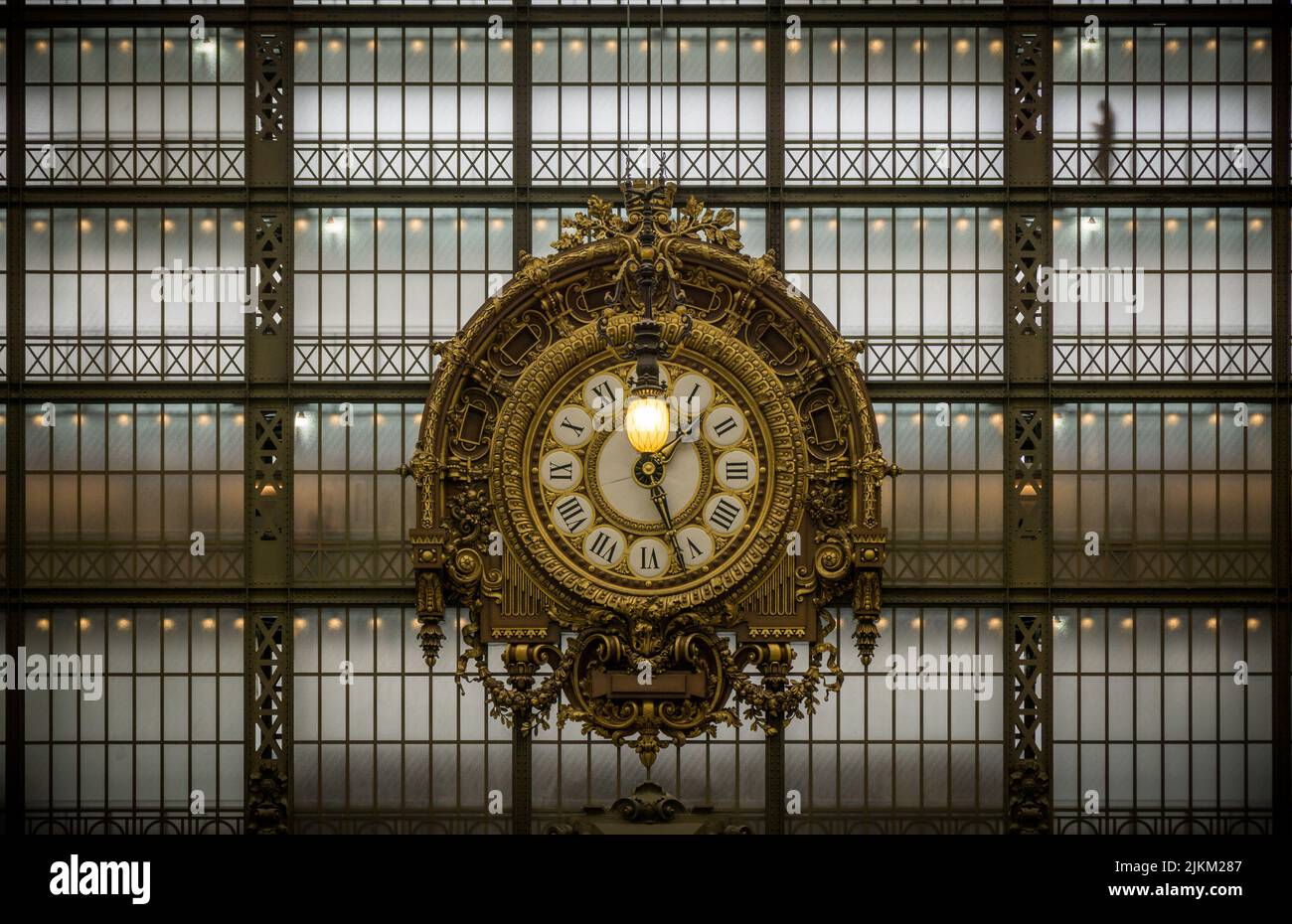 Time closeup clock hi-res stock photography and images - Alamy