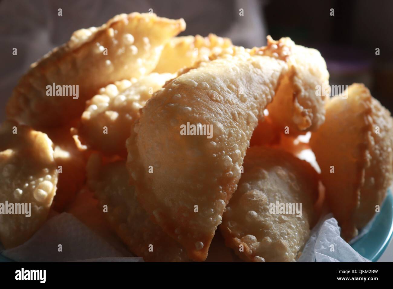 Puff samosa hi-res stock photography and images - Alamy