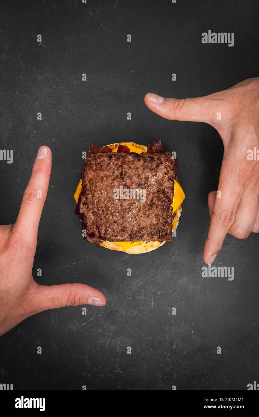 Burger frame hi-res stock photography and images - Alamy