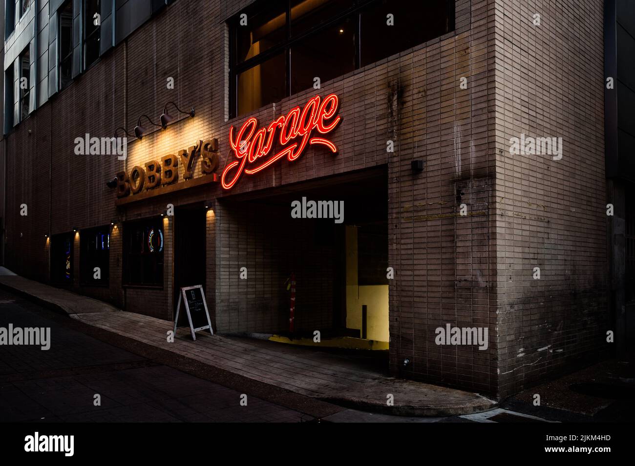 Neon garage hi-res stock photography and images - Alamy