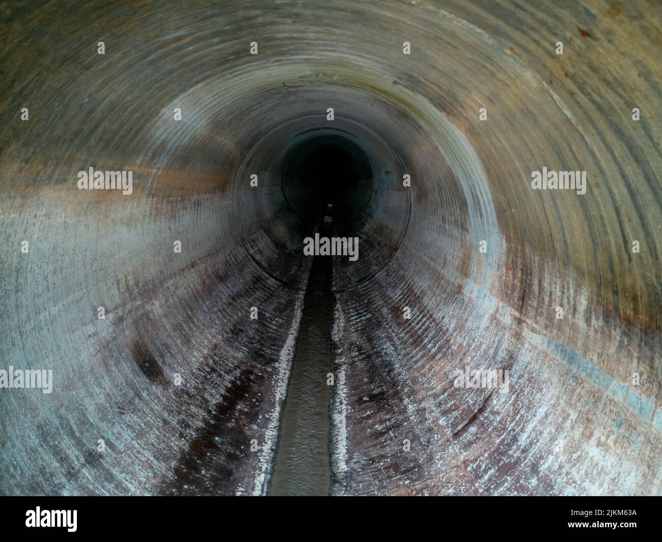 Large stream of water hi-res stock photography and images - Alamy