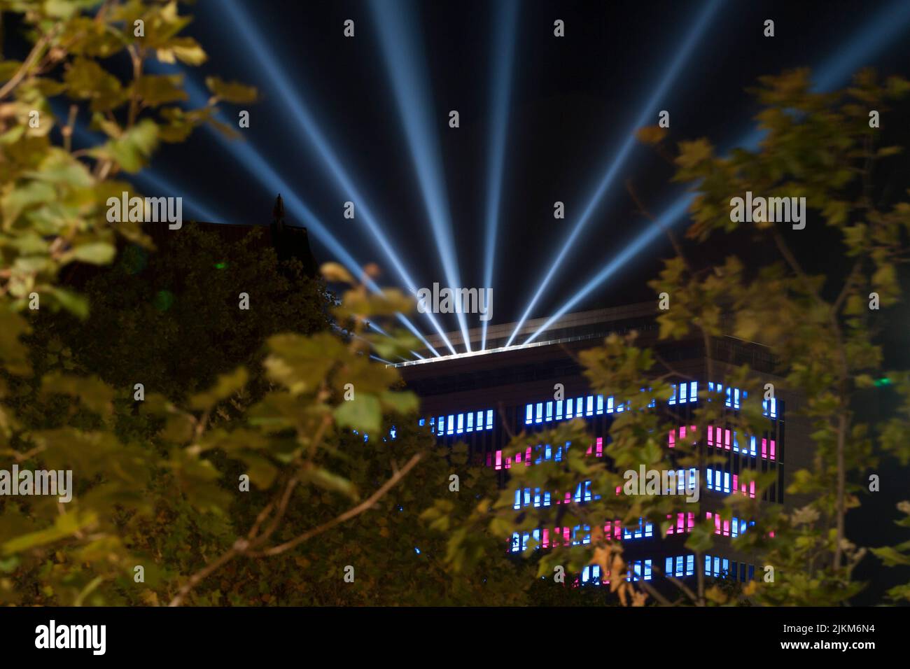 Building and foliage hi-res stock photography and images - Alamy