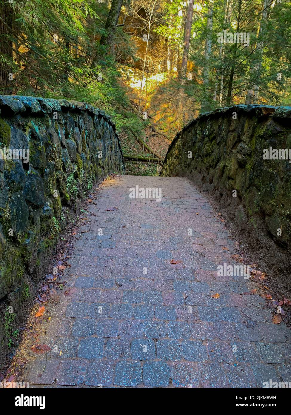 Mossy bridge hi-res stock photography and images - Alamy