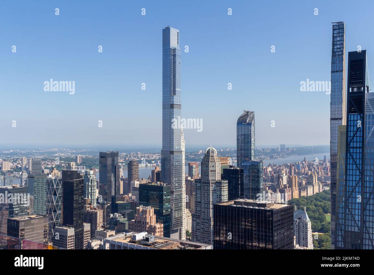 Daytime cityscape skyline view of skyscrapers on Manhattan Island in ...