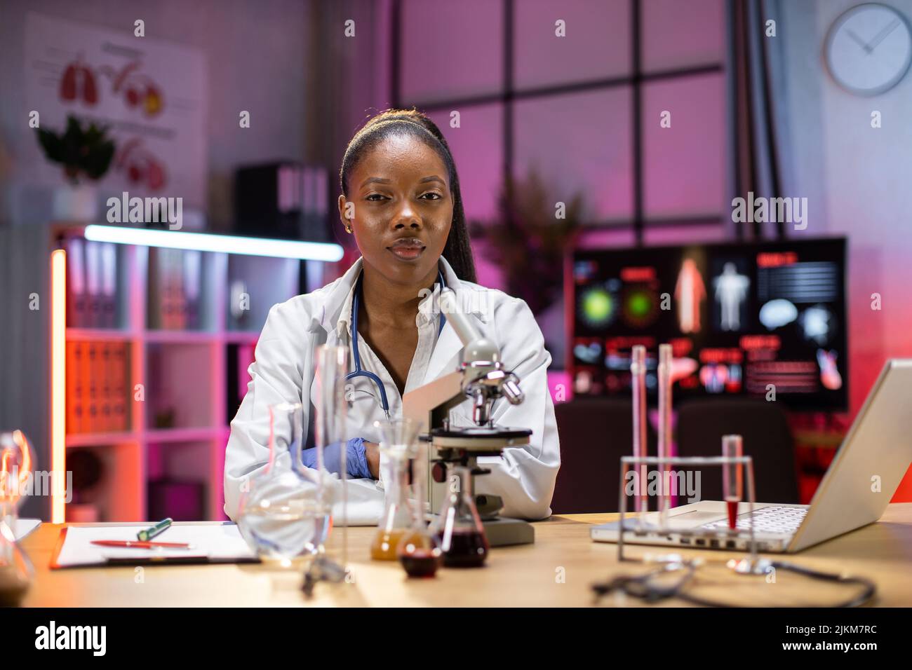 African american female medical researcher hi-res stock photography and ...