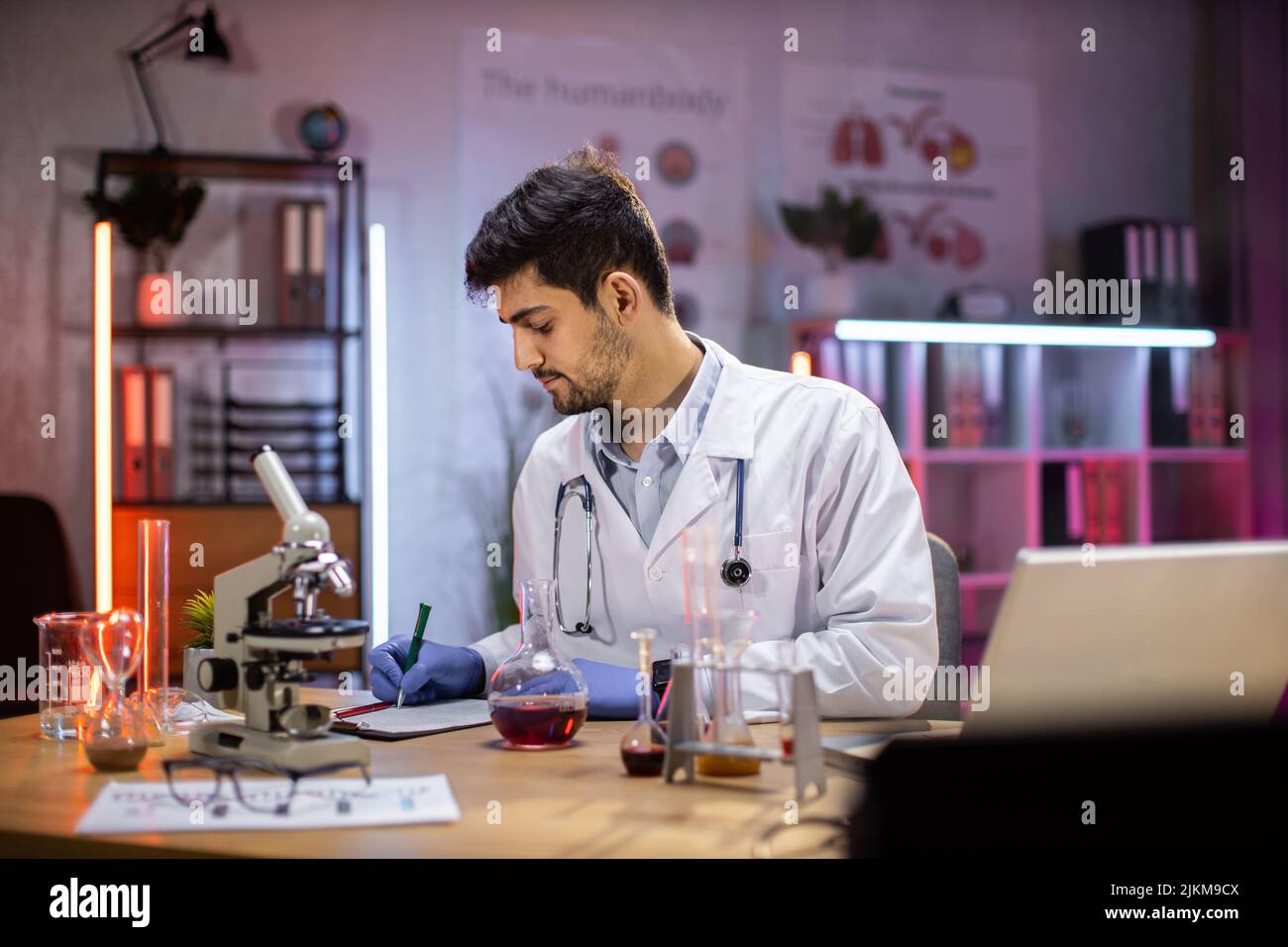 Microbiologist indian hi-res stock photography and images - Alamy